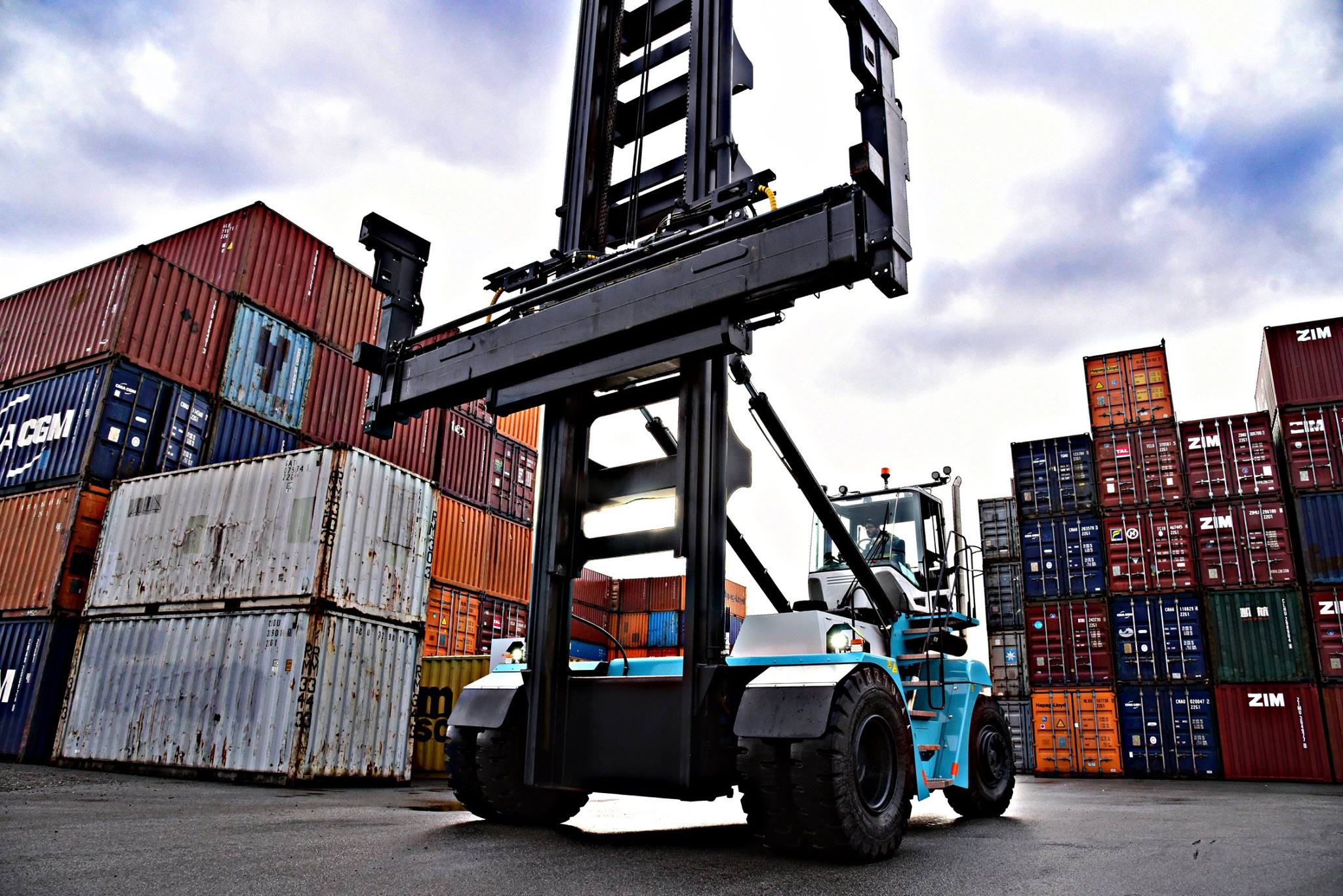 Delivery of First Konecranes Empty Container Handler